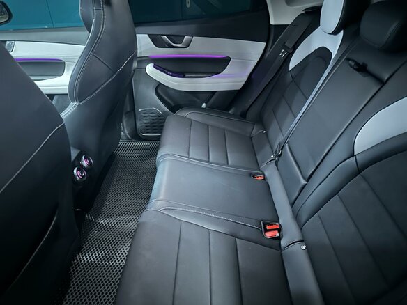 Купить б/у Enovate (Enoreve) ME5 2021-2023 1.5hyb AT (204 л.с.) 4WD ...