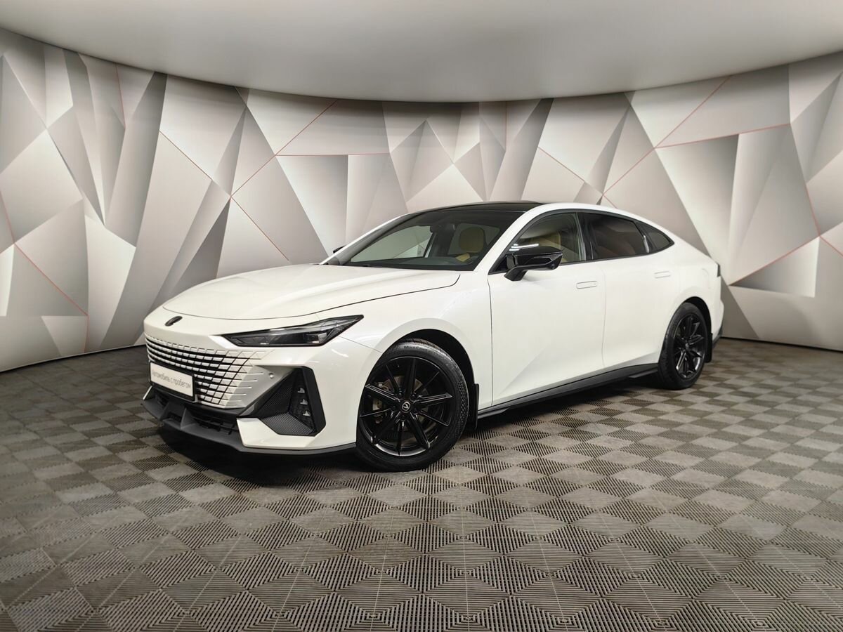 Купить б/у Changan UNI-V I 1.5 AMT (181 л.с.) бензин робот в Москве ...