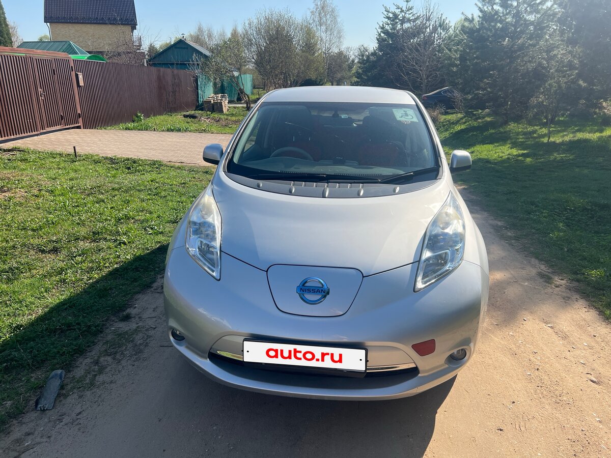 Купить б/у Nissan Leaf I (ZE0/AZE0) Electro AT (80.0 кВт) электро автомат в Гагарине ...