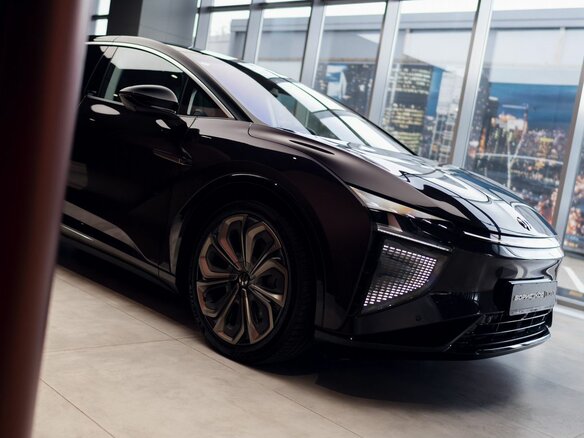 Купить новый HiPhi X 2020-2024 Electro AT (440.0 кВт) 4WD электро автомат в Москве: пурпурный ...