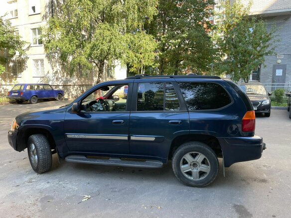 Купить б/у GMC Envoy II (GMT360) 4.2 AT (273 л.с.) 4WD бензин автомат в ...