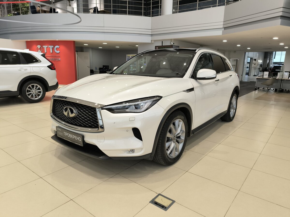 Купить б/у Infiniti QX50 II 2.0 CVT (249 л.с.) 4WD бензин вариатор в Казани: белый Инфинити ку ...