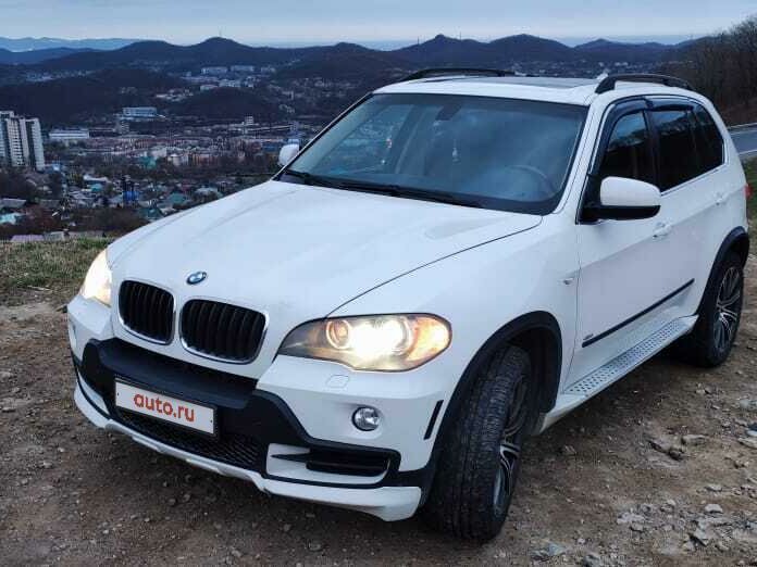 Купить б/у BMW X5 II (E70) 4.8i 4.8 AT (355 л.с.) 4WD бензин автомат в Находке: белый БМВ Х5 II ...