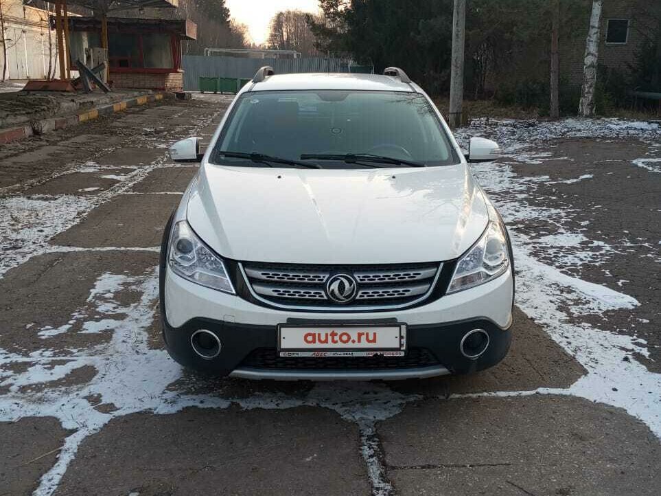 Купить б/у Dongfeng H30 Cross 2011-2018 1.6 MT (117 л.с.) бензин механика в Калининце: белый ...