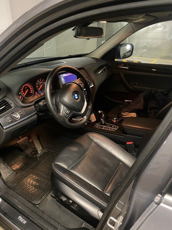 Купить б/у BMW X3 II (F25) 28i xDrive 2.0 AT (245 л.с.) 4WD бензин ...