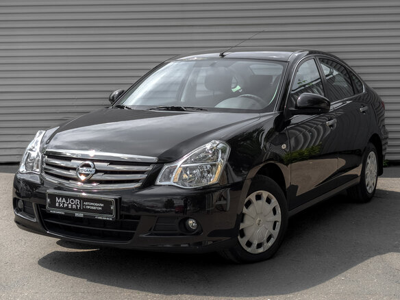 Купить б/у Nissan Almera III (G15) 1.6 MT (102 л.с.) бензин механика в Москве: чёрный Ниссан ...