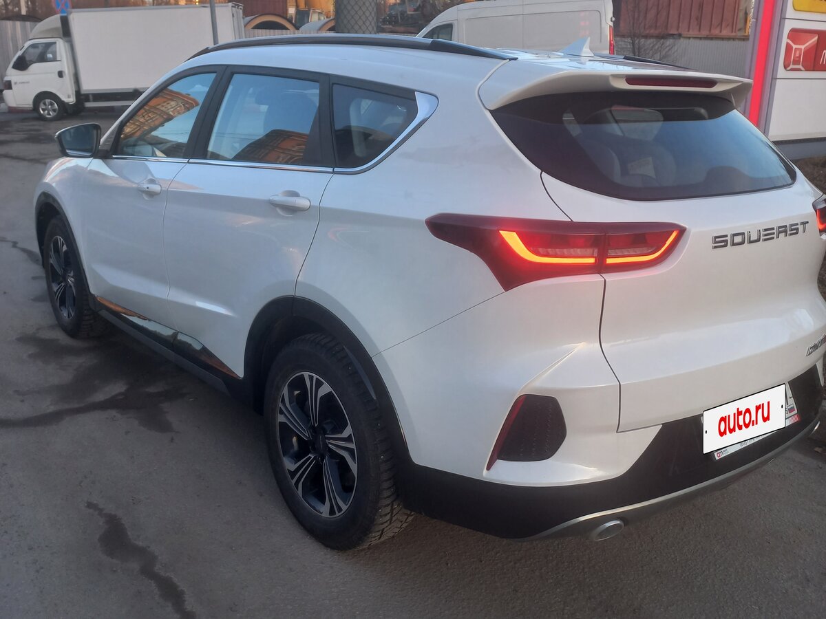 Купить б/у Soueast DX8S 2022-2025 1.5 AMT (147 л.с.) бензин робот в Санкт-Петербурге: белый ...