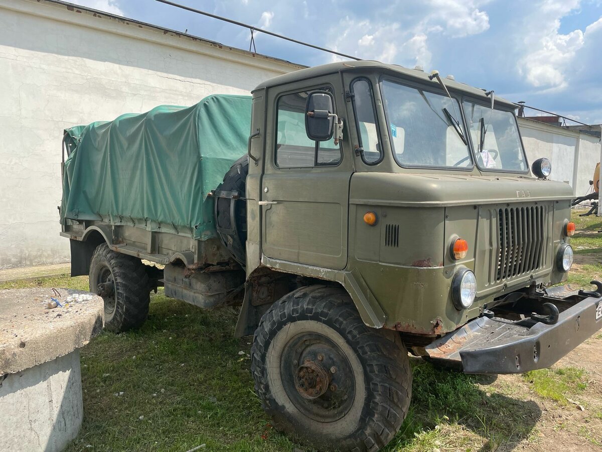 Купить б/у ГАЗ 66 бензин механика в Менделееве: зелёный бортовой ...