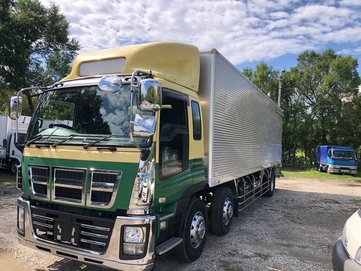 Купить б/у Isuzu Giga (C-series) дизель механика в Уссурийске: зелёный ...