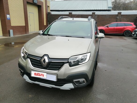 Купить б/у Renault Sandero II Рестайлинг Stepway 1.6 MT (113 л.с ...