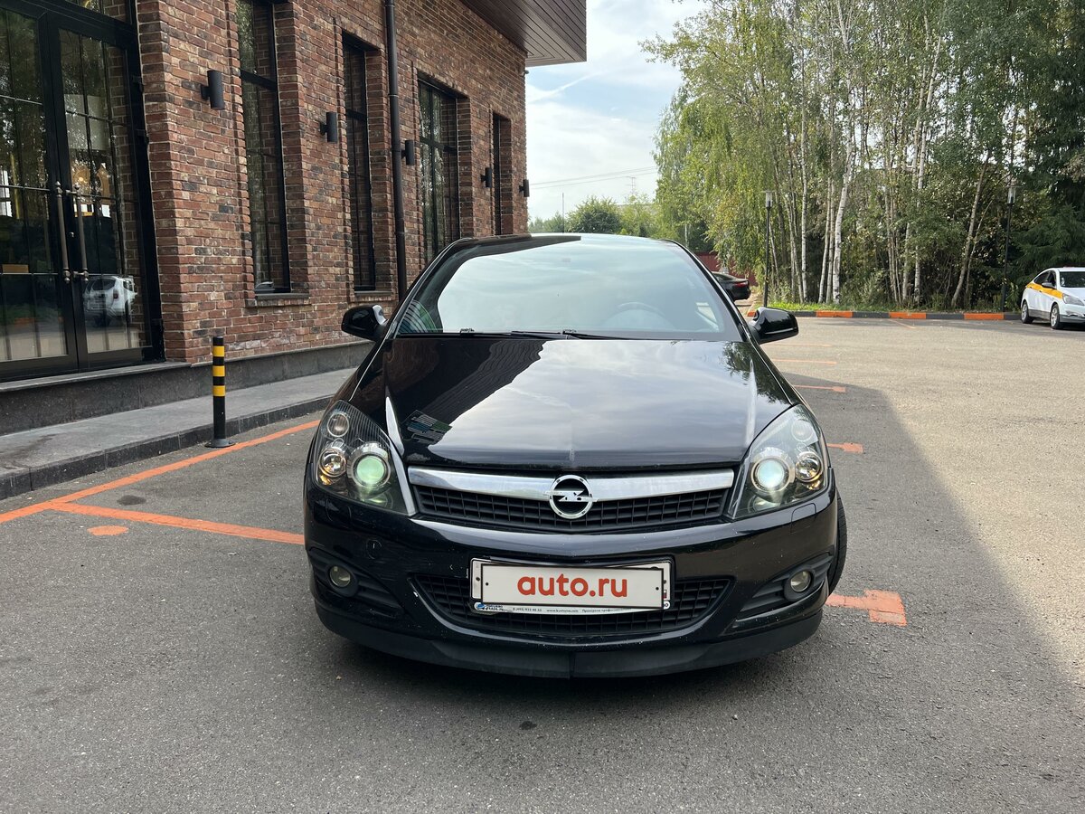 Купить б/у Opel Astra H Рестайлинг GTC 1.8 AT (140 л.с.) бензин автомат в Москве: чёрный Опель ...