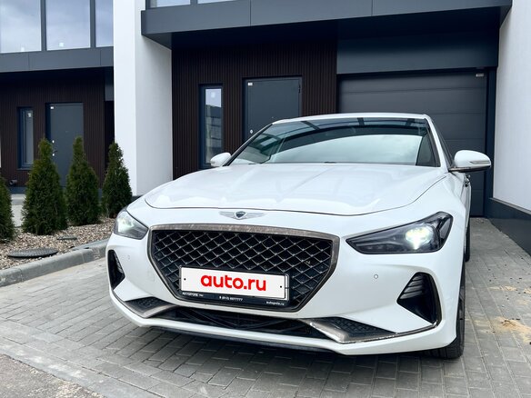 Купить б/у Genesis G70 I 2.0 AT (247 л.с.) 4WD бензин автомат в Сарове: белый Генезис Г70 I ...
