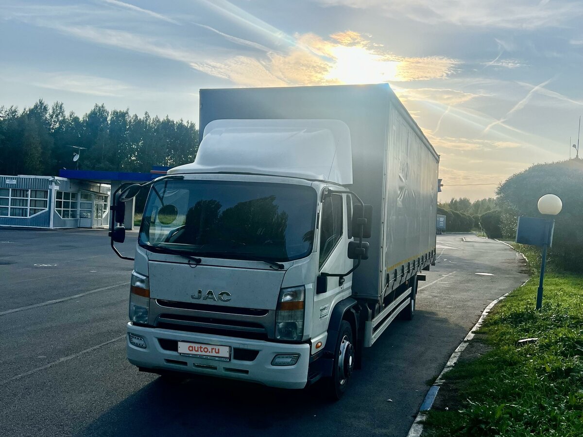 Купить б/у JAC N120 дизель механика в Москве: белый тент 2021 года на Авто.ру ID 1125013307