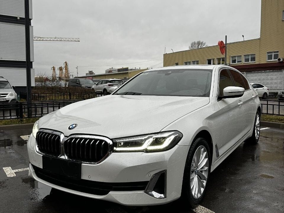 Купить б/у BMW 5 серии VII (G30/G31) Рестайлинг 525Li 2.0 AT (184 л.с.) бензин автомат в ...