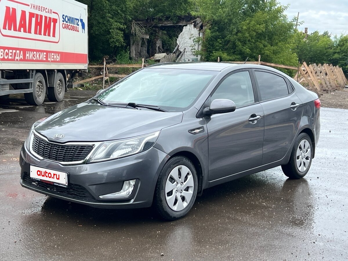 Купить б/у Kia Rio III 1.4 MT (107 л.с.) бензин механика в Кунгуре: серый Киа Рио III седан 2013 ...
