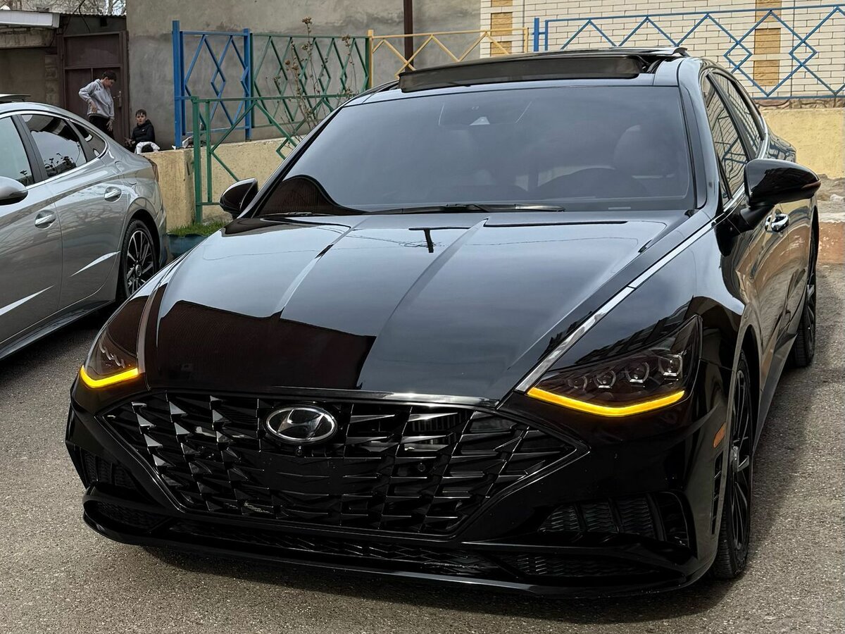 Купить б/у Hyundai Sonata VIII (DN8) 1.6 AT (183 л.с.) бензин автомат в Ессентуках: чёрный Хендэ ...