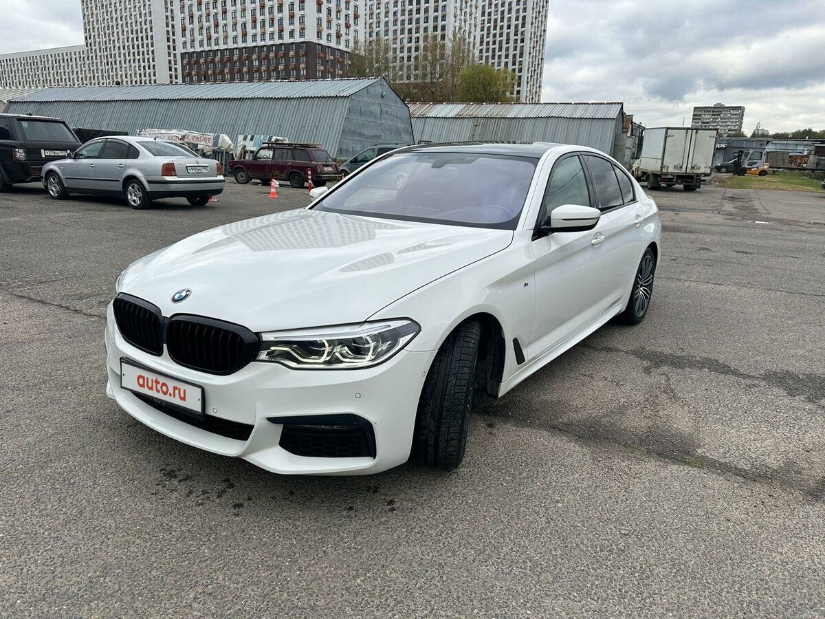 Купить б/у BMW 5 серии VII (G30/G31) 530i xDrive 2.0 AT (249 л.с.) 4WD бензин автомат в Москве ...