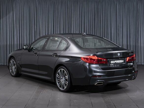 Купить б/у BMW 5 серии VII (G30/G31/G38) 530e 2.0hyb AT (252 л.с ...