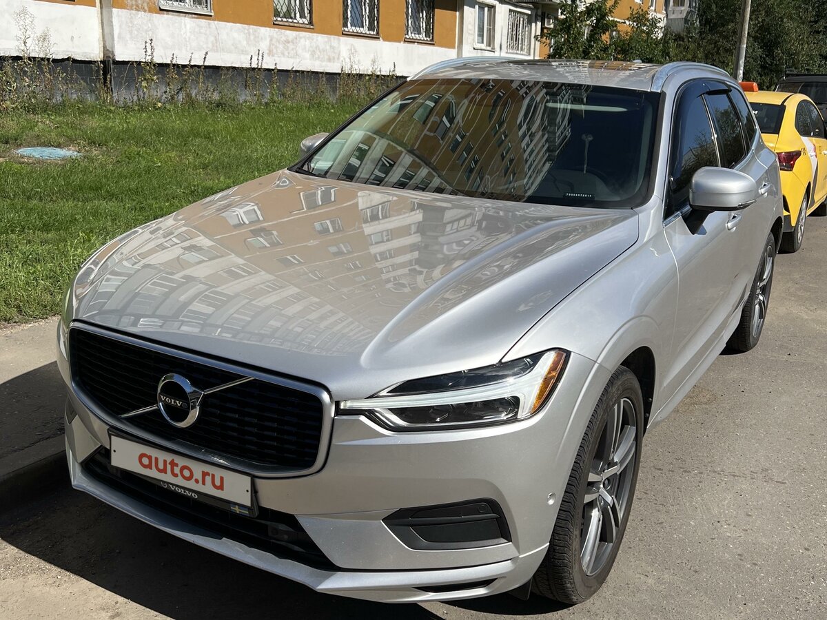Купить б/у Volvo XC60 II 2.0 AT (310 л.с.) 4WD бензин автомат в Москве: серебристый Вольво XC60 ...