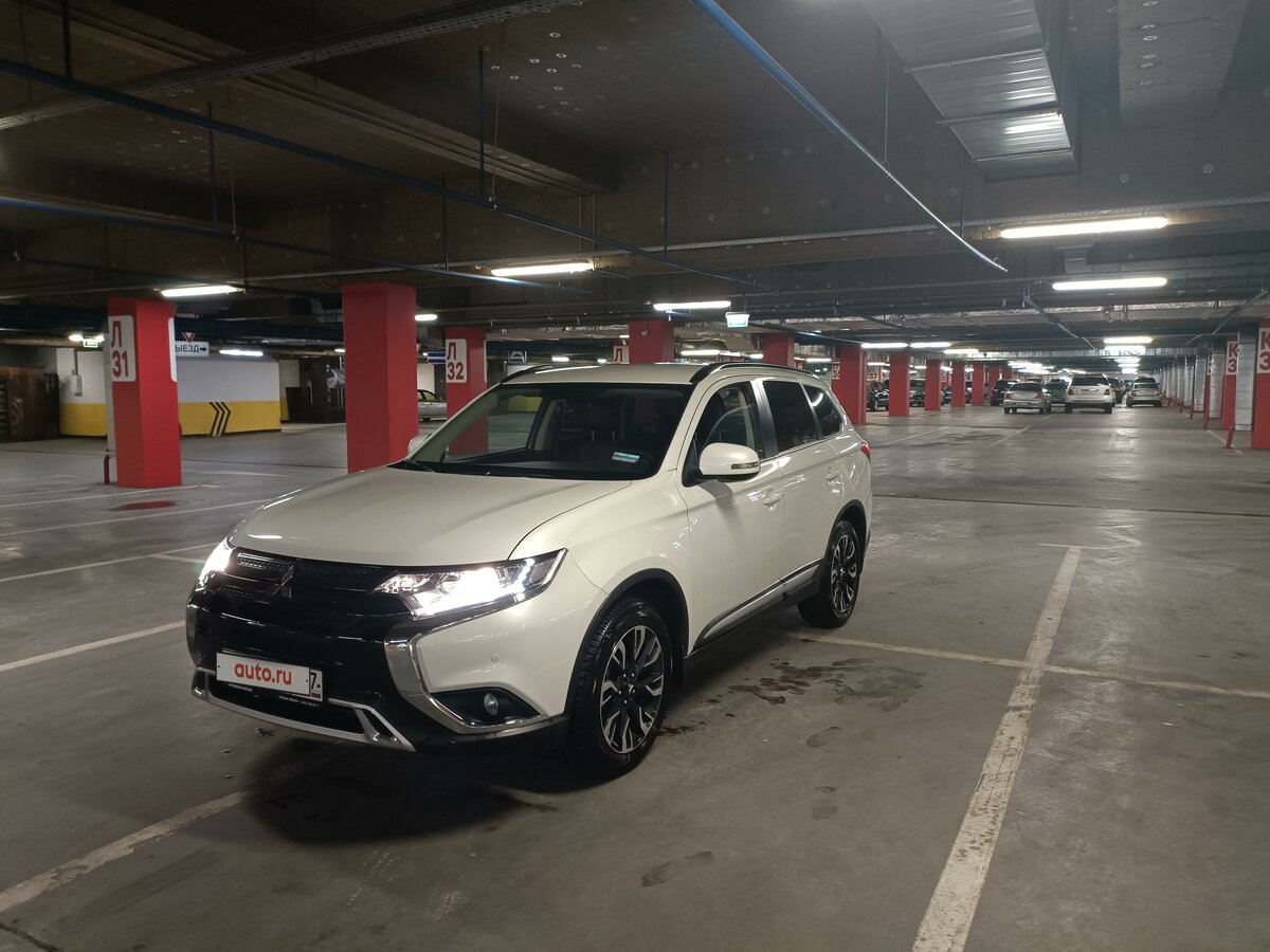 Купить б/у Mitsubishi Outlander III Рестайлинг 3 2.4 CVT (167 л.с.) 4WD ...