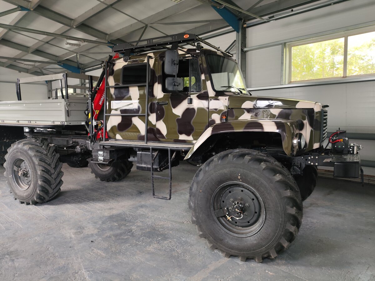 Купить б у ГАЗ 3308 дизель механика в Заволжье зелёный бортовой с кму 2024 года по цене 8 600