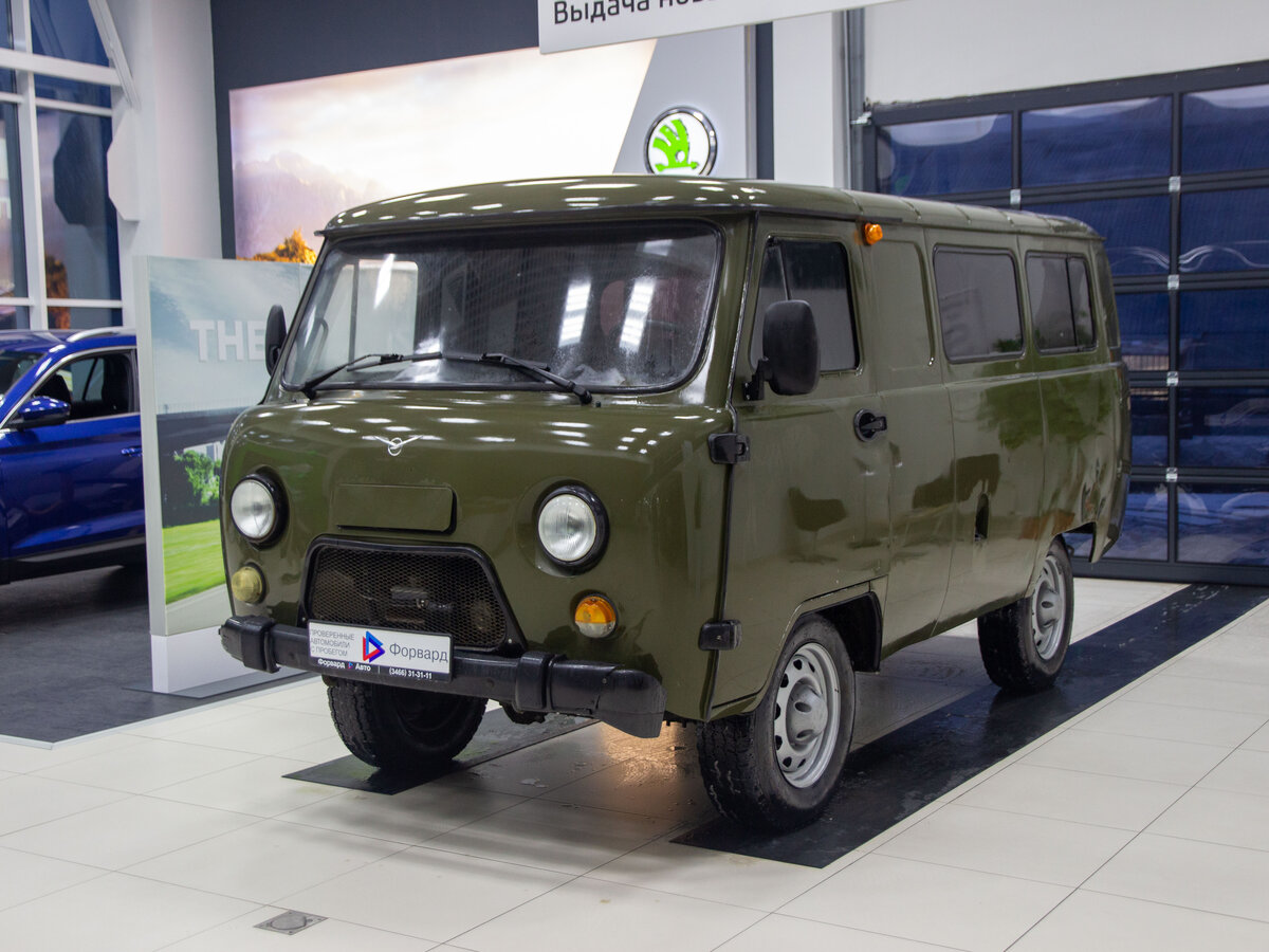 Купить б/у УАЗ 3741 бензин механика в Нижневартовске: зелёный ...