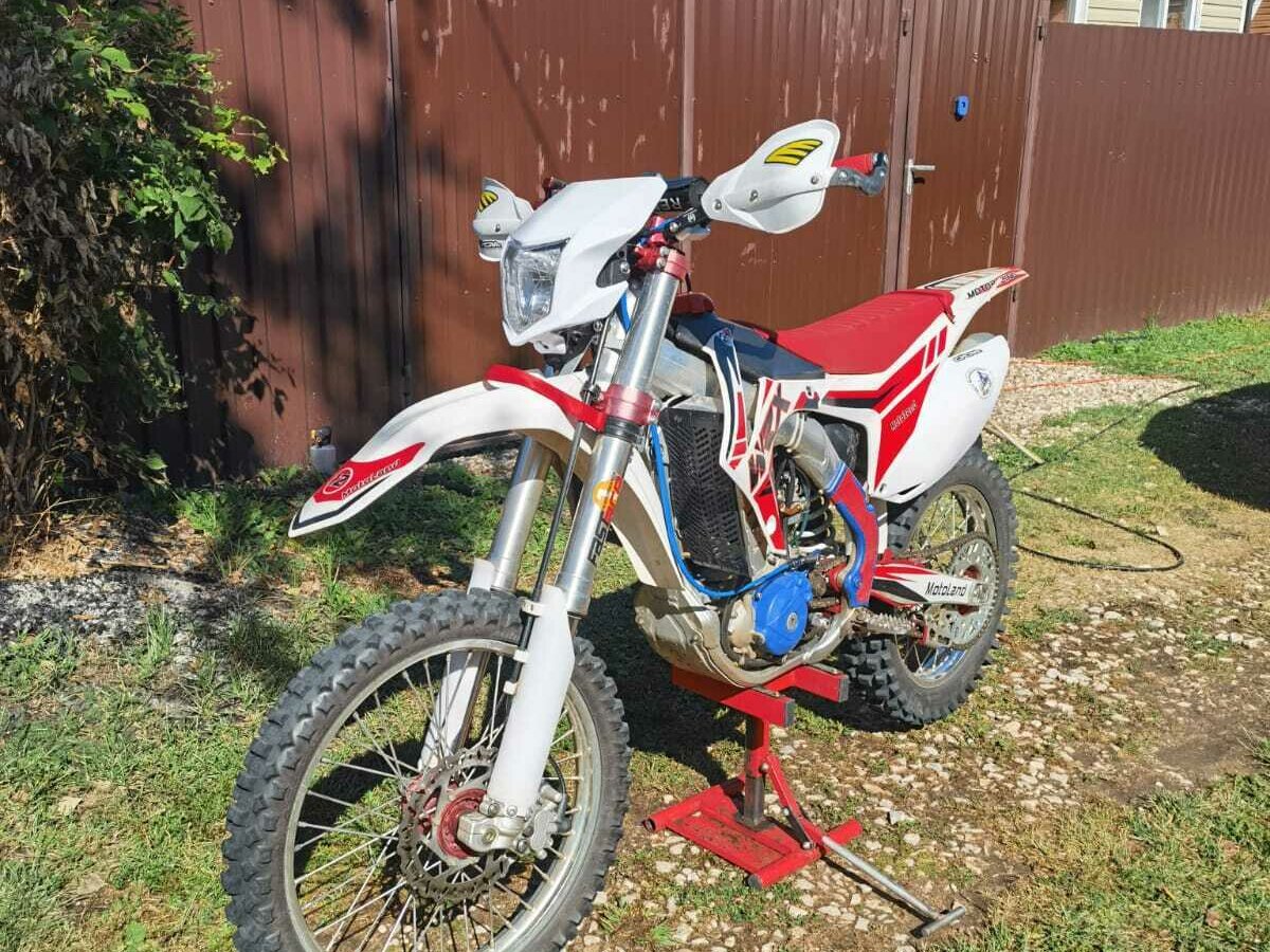 Купить б/у Motoland WRX300 карбюратор 6 передач в Москве: красный ...