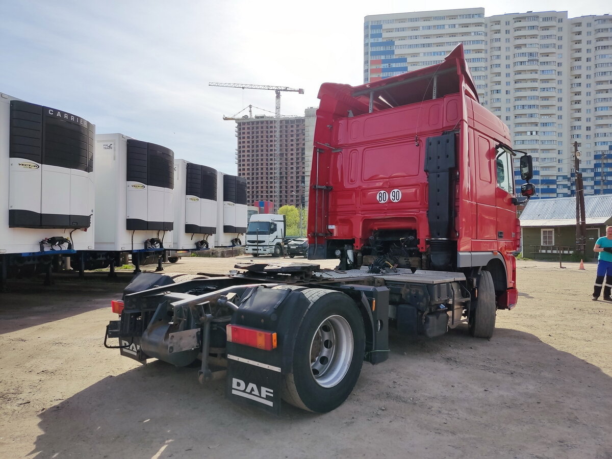Купить б/у DAF XF 105 дизель автомат в Санкт-Петербурге: красный 2011 ...
