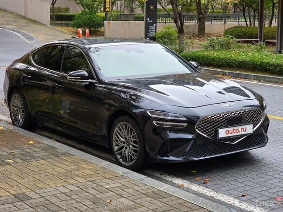 Купить б/у Genesis G70 I Рестайлинг 2.0 AT (247 л.с.) бензин автомат в Москве: чёрный Генезис ...