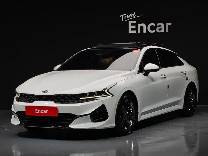 Купить б/у Kia K5 III 2.0 AT (240 л.с.) бензин автомат во Владивостоке: белый Киа к5 III седан ...