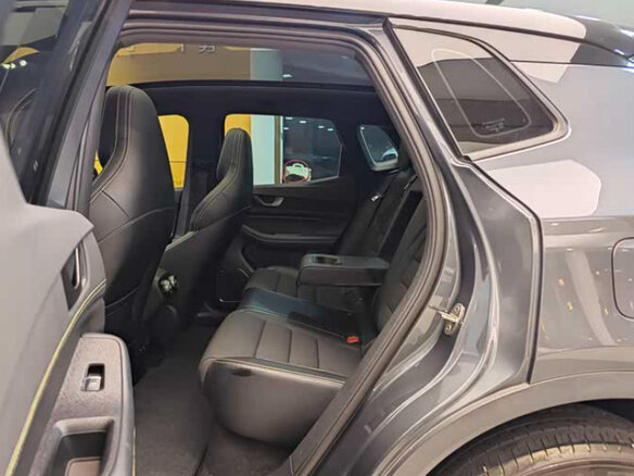 Купить б/у Enovate (Enoreve) ME5 2021-2023 1.5hyb AT (204 л.с.) 4WD ...