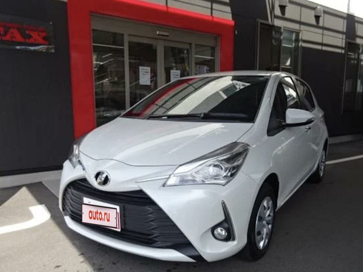 Купить б/у Toyota Vitz III (XP130) Рестайлинг 2 1.0 CVT (69 л.с ...