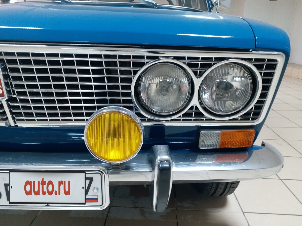 Купить б/у LADA (ВАЗ) 2103 1972-1984 1.5 MT (75 л.с.) бензин механика в Москве: синий Лада 2103 ...