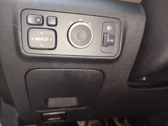 Купить новый Ambertruck Work I 2.5d MT (128 л.с.) 4WD дизель механика в Москве: белый Амбертрак ...