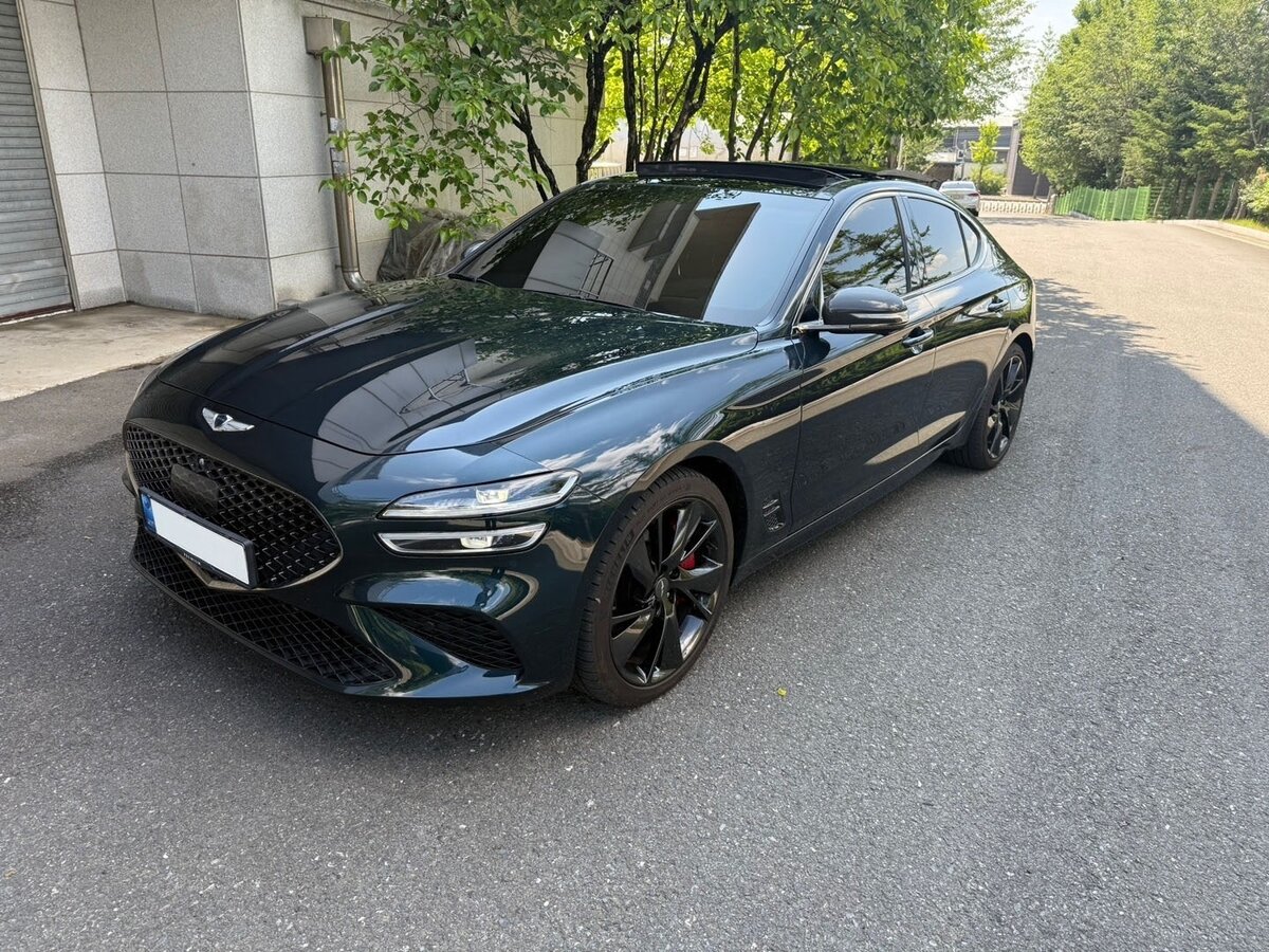 Купить б/у Genesis G70 I Рестайлинг 2.0 AT (247 л.с.) бензин автомат во Владивостоке: чёрный ...