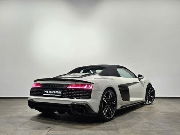 Купить б/у Audi R8 II (4S) Рестайлинг V10 performance 5.2 AMT (620 л.с.) 4WD бензин робот в ...