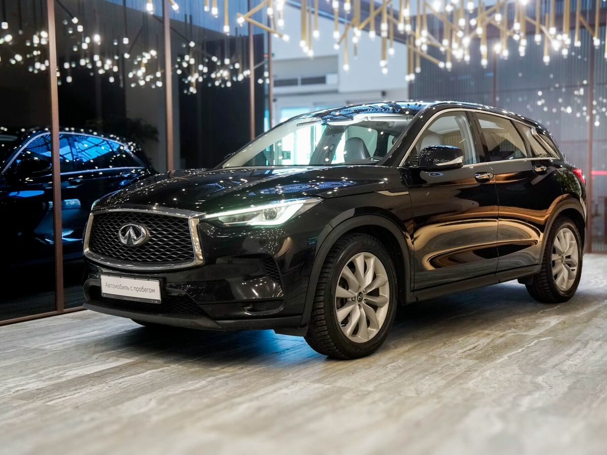 Купить б/у Infiniti QX50 II 2.0 CVT (249 л.с.) 4WD бензин вариатор в Санкт-Петербурге: чёрный ...