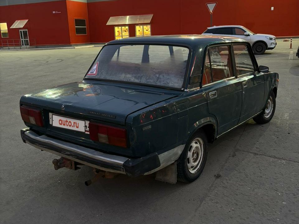 Купить б/у Lada (ВАЗ) 2105 1979-2011 1.5 MT (71 л.с.) бензин механика в Энгельсе: синий Лада ...