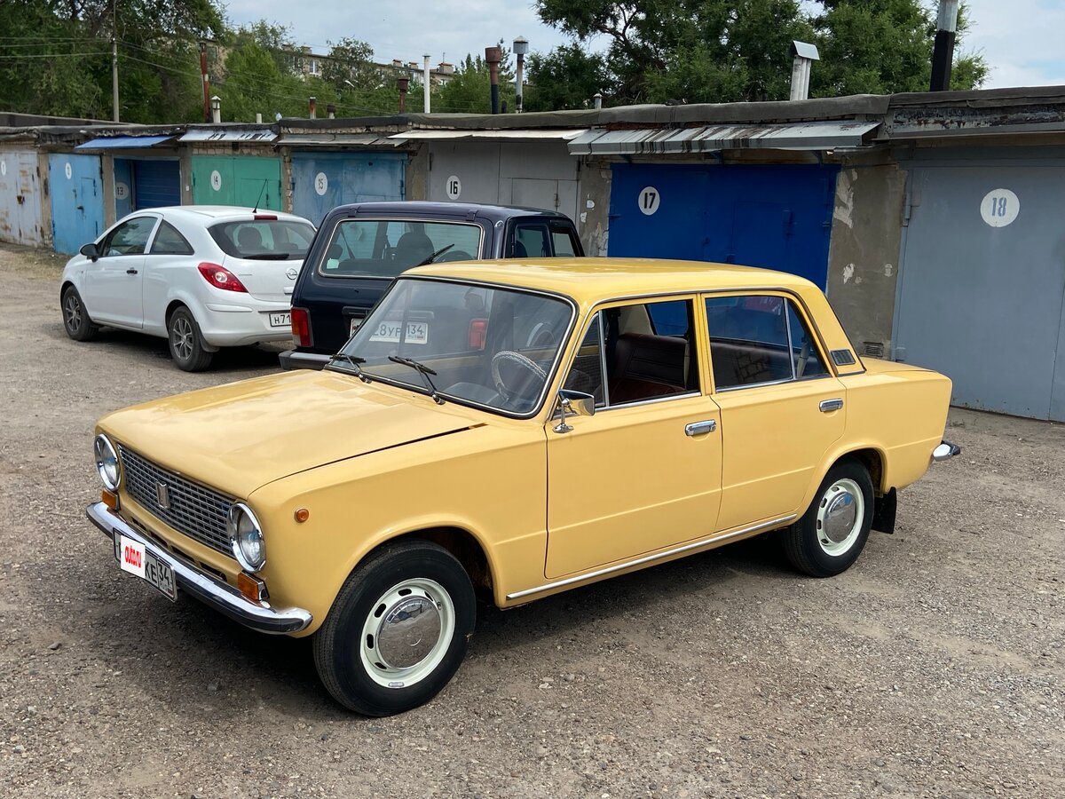 Купить б/у Lada (ВАЗ) 2101 1970-1988 1.2 MT (59 л.с.) бензин механика в Волжском: жёлтый Лада ...