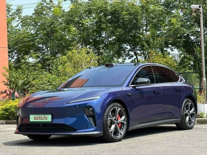Купить б/у Nio ET5 2022-2024 75 kWh Electro AT (360.0 кВт) 4WD электро автомат в Благовещенске ...