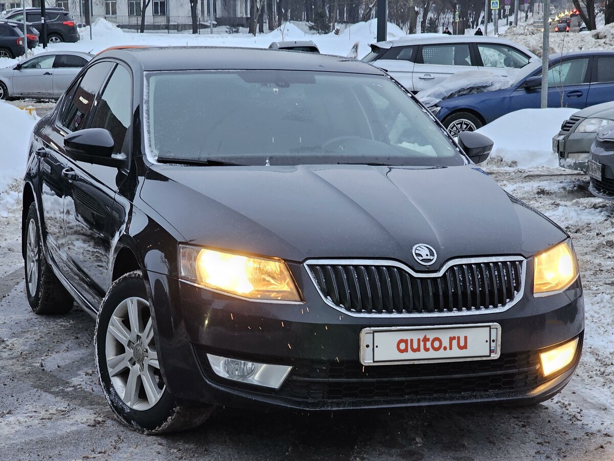 Купить б/у Skoda Octavia III (A7) 1.4 AMT (140 л.с.) бензин робот в ...