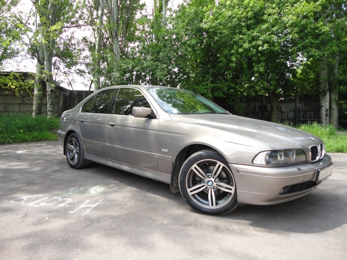 Купить б/у BMW 5 серии IV (E39) Рестайлинг 520i 2.2 MT (170 л.с ...