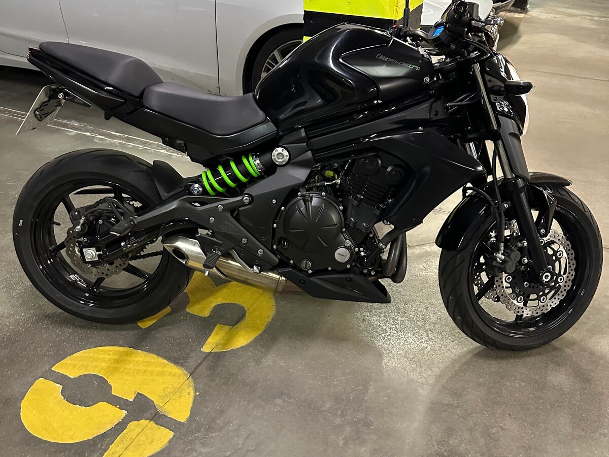 Купить б/у Kawasaki ER-6N в Санкт-Петербурге: чёрный дорожный 2014 года по цене 570 000 рублей ...