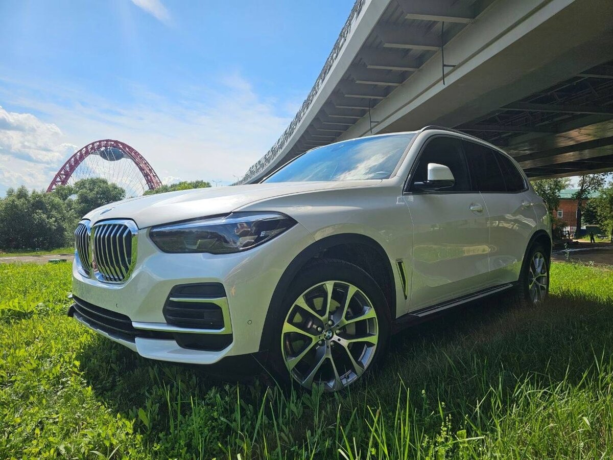 Купить б/у BMW X5 IV (G05/G18) 40i 3.0 AT (333 л.с.) 4WD бензин автомат ...