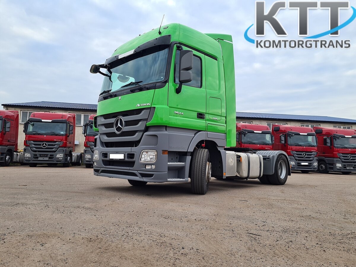 Купить б/у Mercedes-Benz Actros дизель автомат в Подольске: зелёный ...