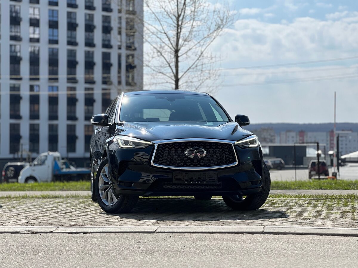 Купить б/у Infiniti QX50 II 2.0 CVT (249 л.с.) 4WD бензин вариатор в Пензе: чёрный Инфинити ку ...