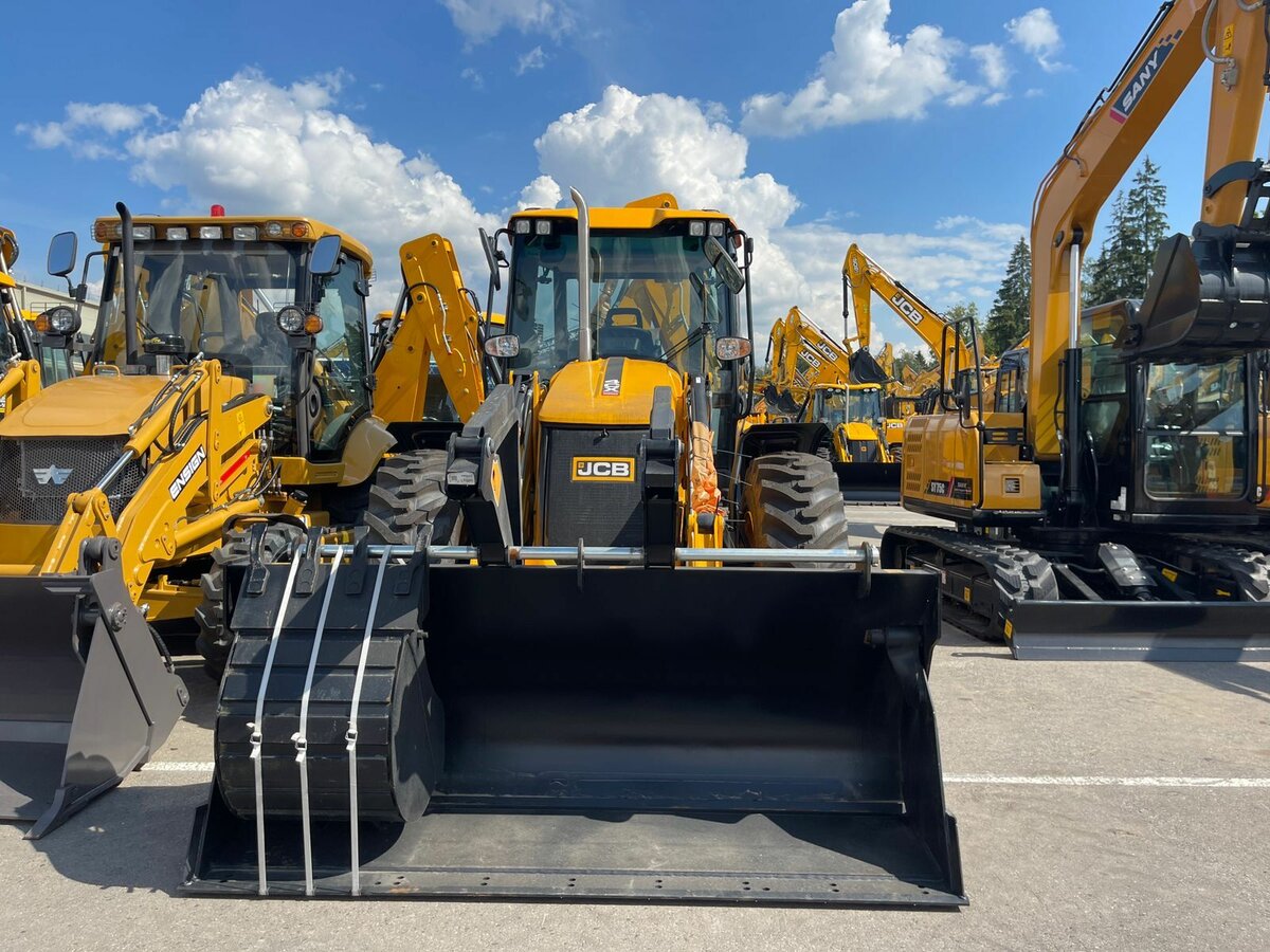 Купить новый JCB 4CX в Москве: экскаватор-погрузчик 2023 года на Авто ...