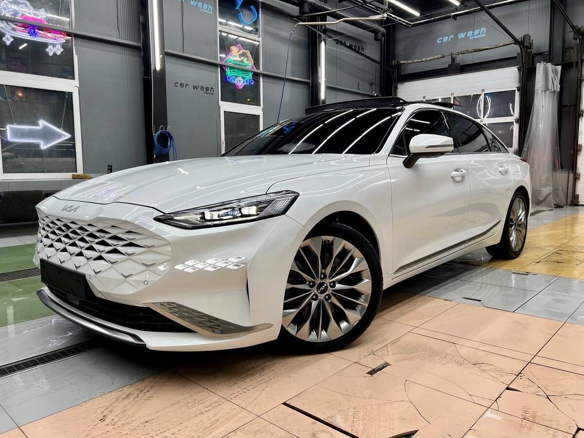 Купить б/у Kia K8 2021-2023 3.5 AT (300 л.с.) 4WD бензин автомат в Москве: белый Киа К8 2021 ...