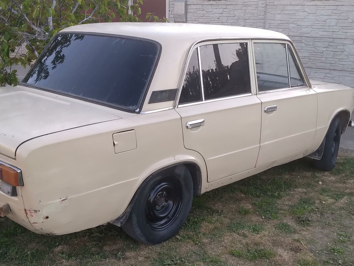 Купить б/у Lada (ВАЗ) 2101 1970-1988 1.2 MT (59 л.с.) бензин механика в Советском: бежевый Лада ...
