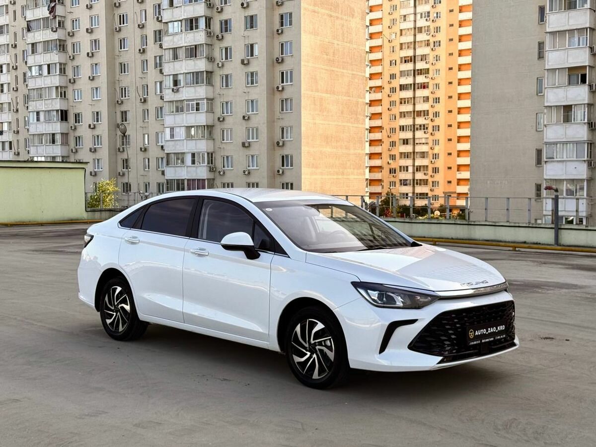 Купить б/у BAIC U5 Plus 2021-2025 1.5 CVT (105 л.с.) бензин вариатор в Краснодаре: белый БАИК У5 ...